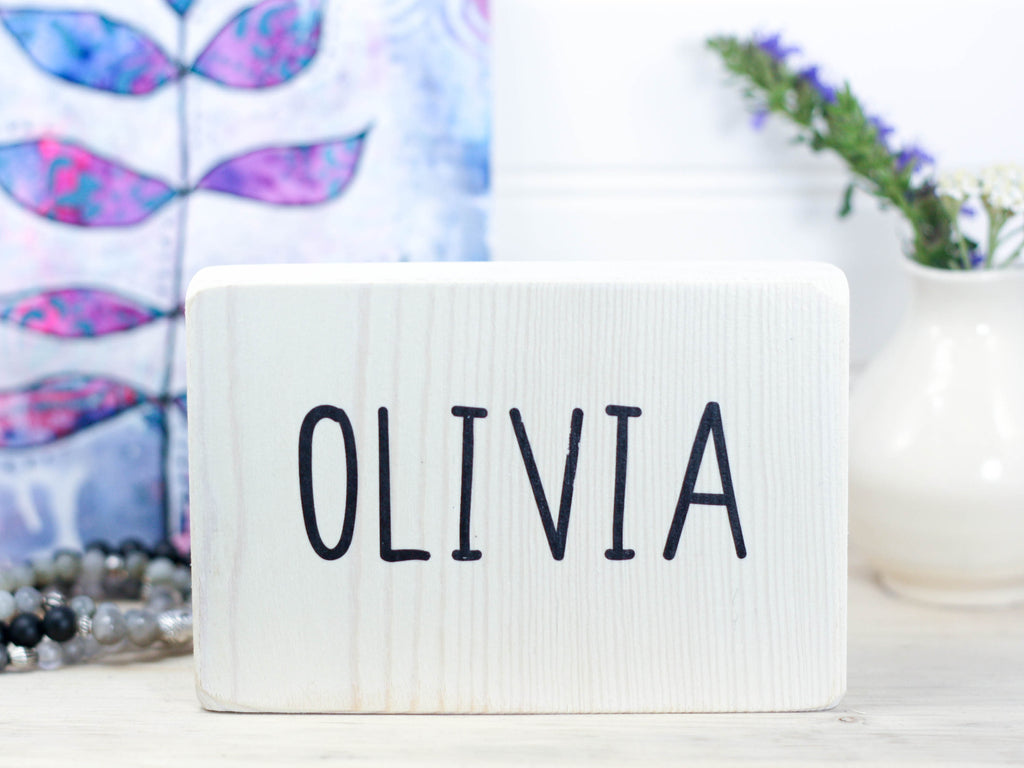 Custom Name Sign with Fun Font – Daisy Thirteen